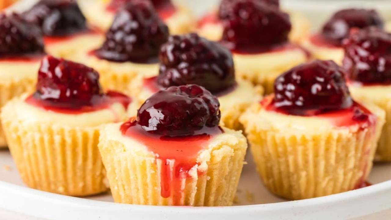 21 Irresistible Mini Cheesecakes That Vanish Fast