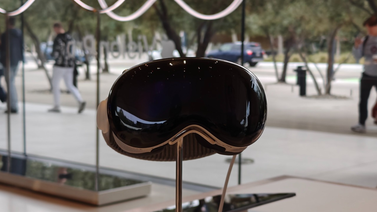 Apple drops Vision Pro revamp to chase AI eyewear