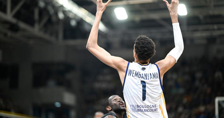 Il grandit encore à 21 ans : comment est-ce possible