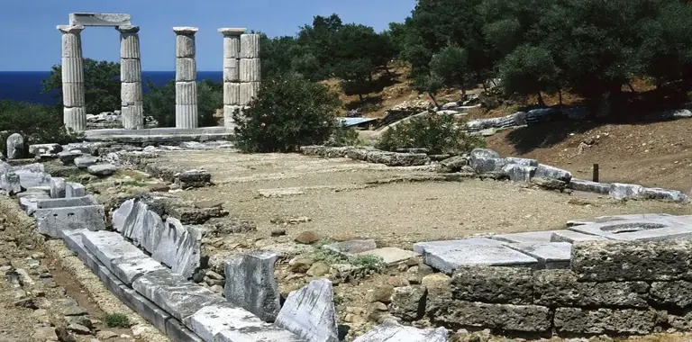 Το Ιερό των Μεγάλων Θεών και η μαγεία της Σαμοθράκης