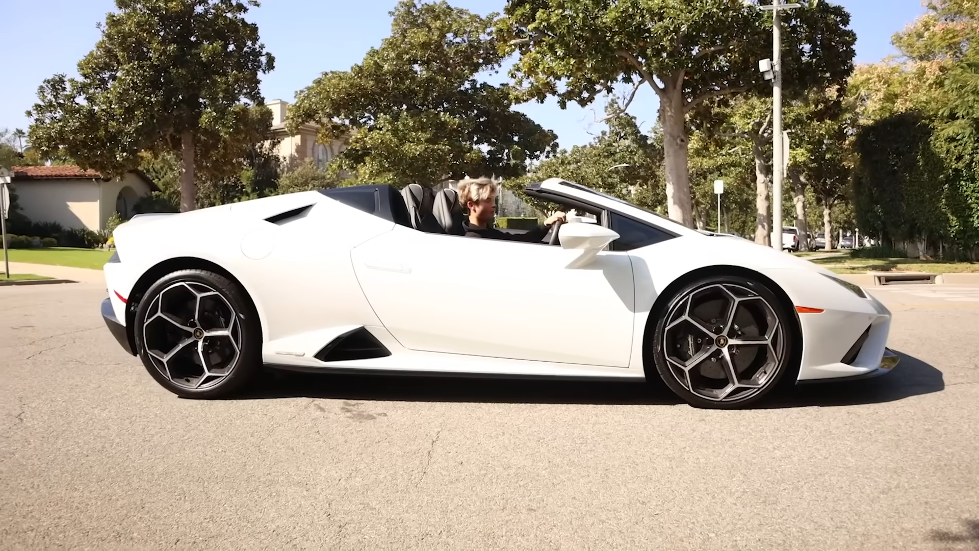 Topper Guild shocks Stephen Sharer with a $300,000 Lamborghini