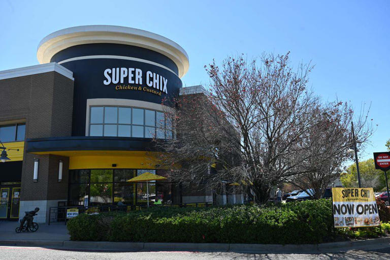 First Super Chix in Middle Georgia opens in Macon, promising fresh ...