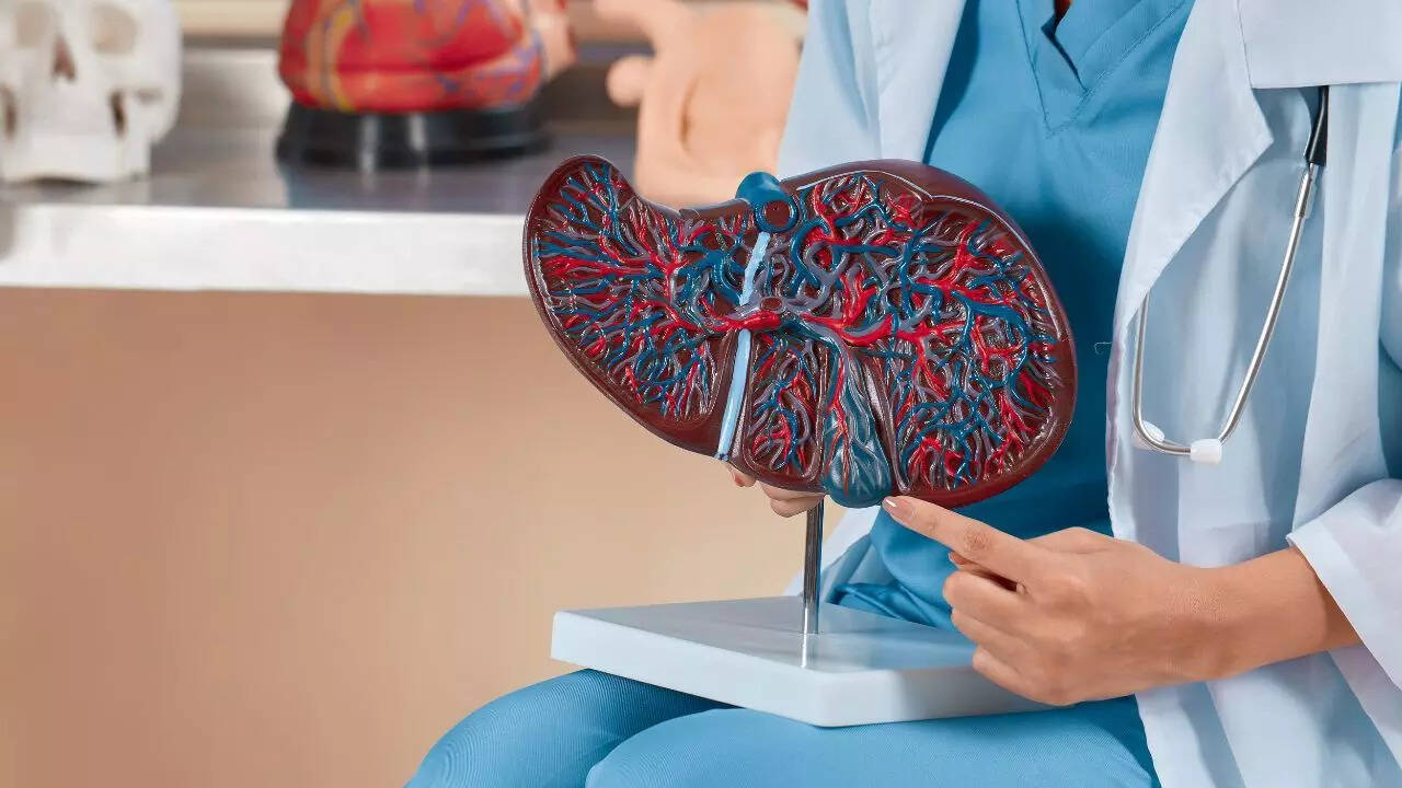 AIIMS gastroenterologist reveals 3 drinks that may help reverse fatty ...