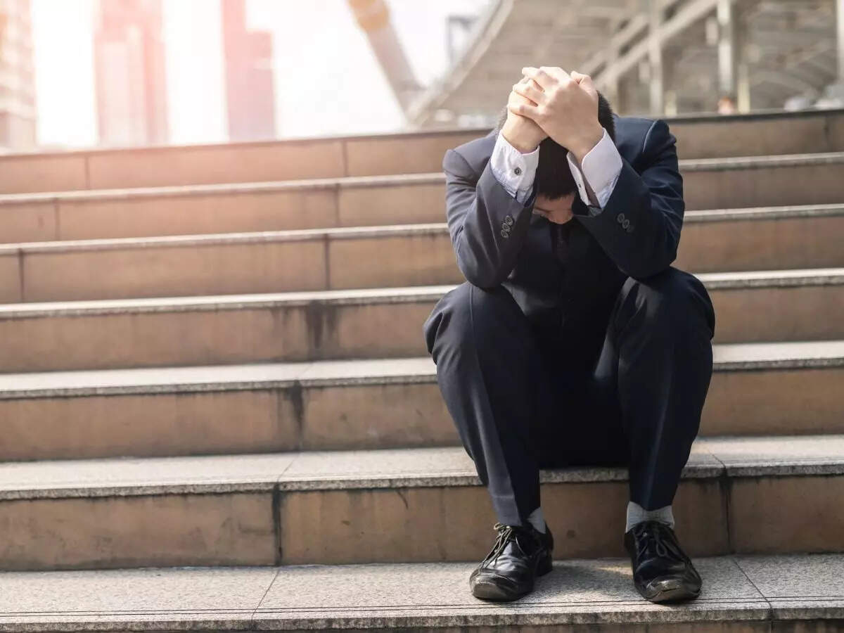 Sudden job loss amid US visa chaos leaves Indian worker living his ...