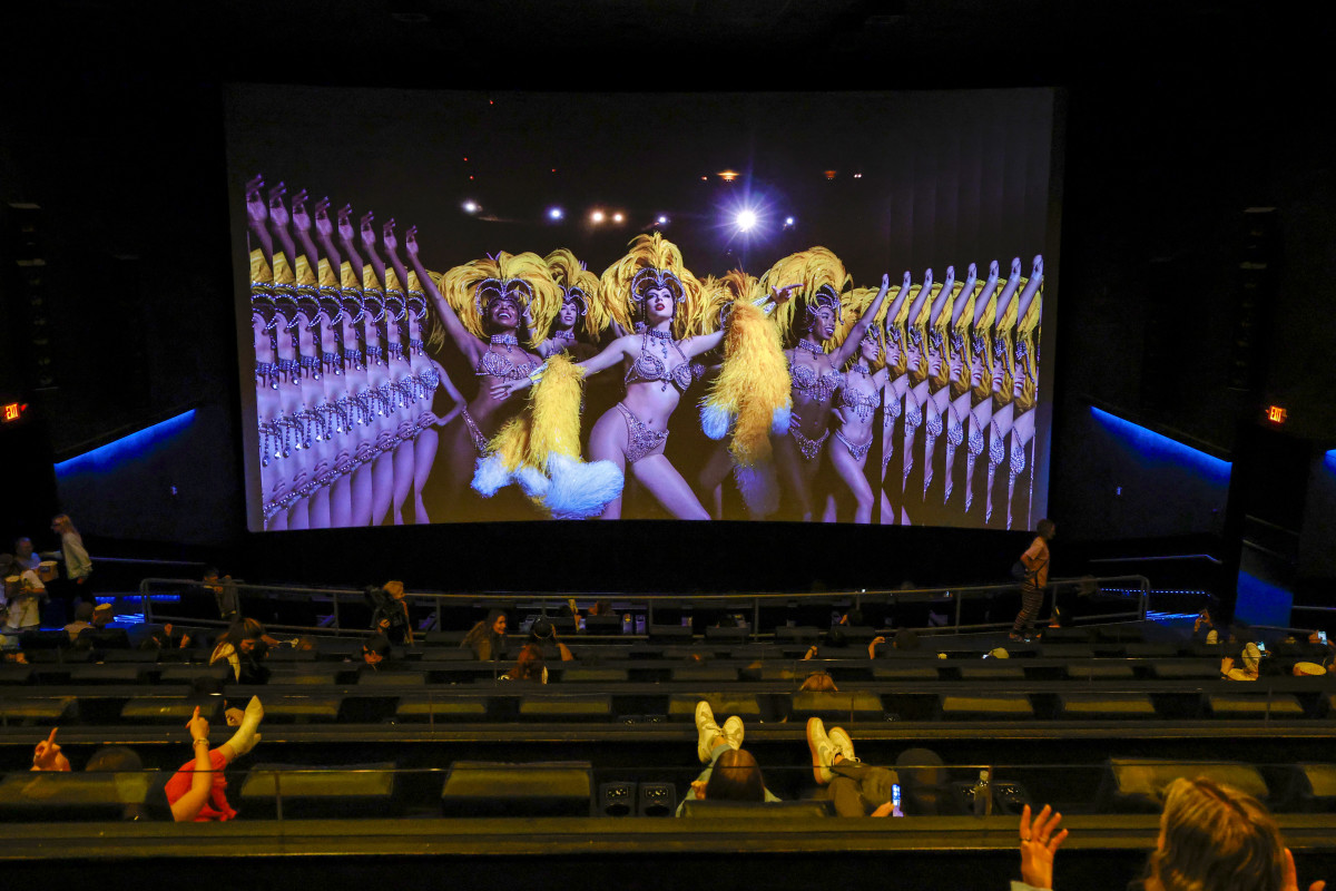 Taylor Swift Smashes Dwayne Johnson's 'Machine' at Box Office