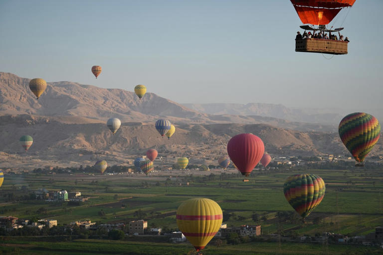Photos from Egypt show hot air balloon flights over the ancient sites ...