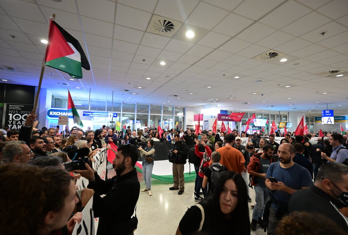 Global Sumud Flotilla: Προσγειώθηκε στο «Ελ. Βενιζέλος» το αεροπλάνο με ...