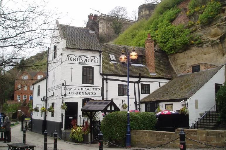 Beloved Nottingham pub makes Historic England’s ‘12 pubs of Christmas’ list