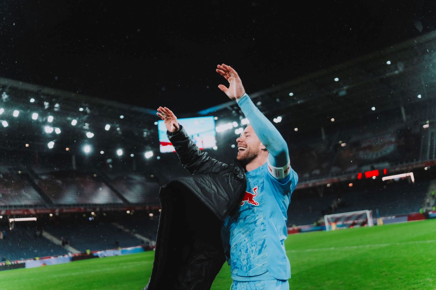 Acht Kicker des FC Red Bull Salzburg auf Länderspiel-Reisen