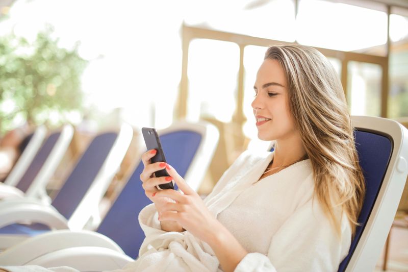 12 Girlfriend Habits That Drive Guys Crazy