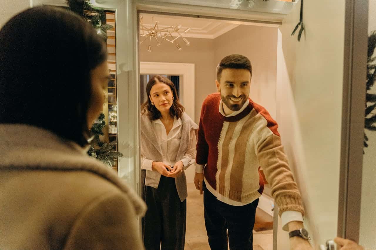 The unspoken rules of being a good neighbour in Canada