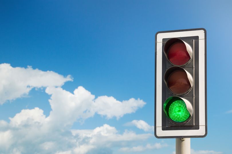 New 4th color may be added to traffic lights with special meaning for ...