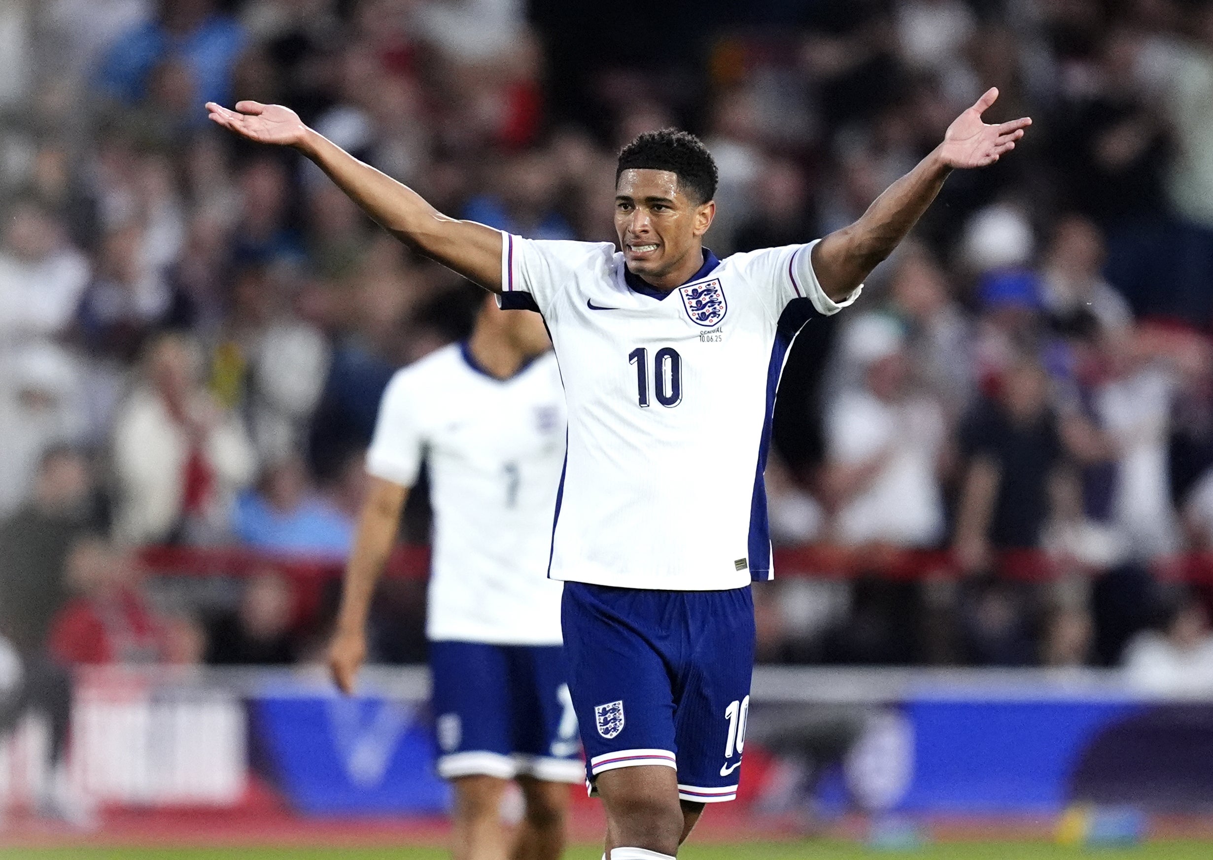 Craig Bellamy: A boxing promoter would not put Wales up against England