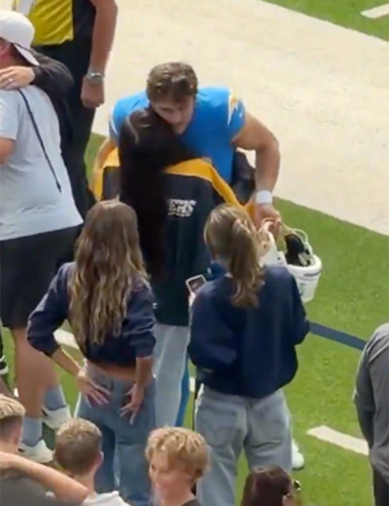 Justin Herbert and Madison Beer kiss publicly for first time before ...