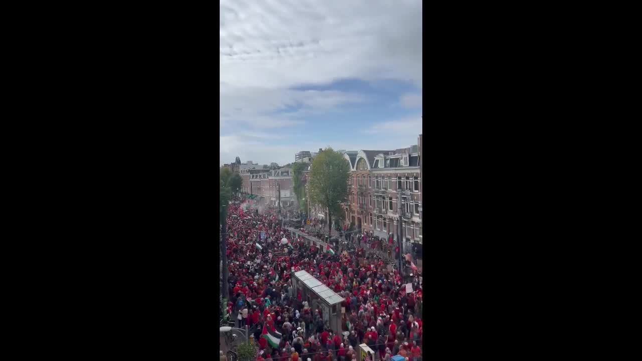 Tens of thousands join “Red Line” pro-Palestine protest in Amsterdam ...