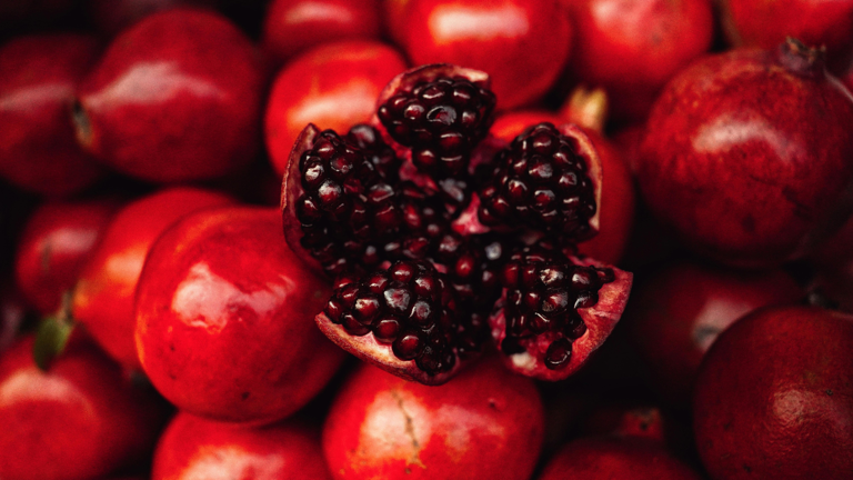 Is pomegranate juice a "magic cure" for artery blockages? Science ...