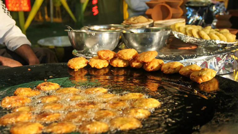 Delhi to have its own night street food market called Khau Gali