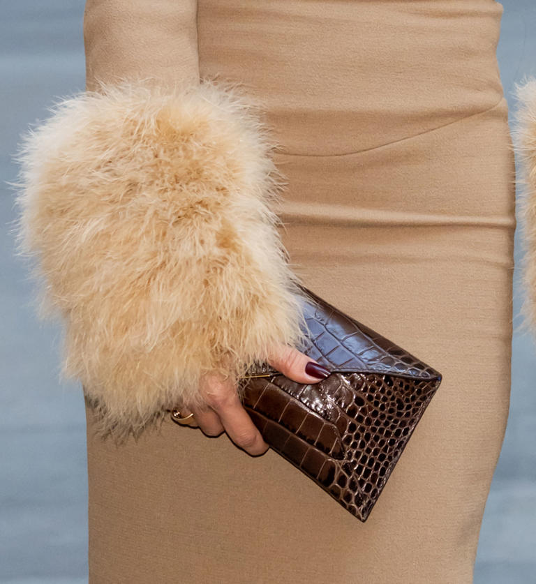 Jennifer Lopez Tries the ‘Toasted’ Mani Trend With an Unexpected Nail Shape