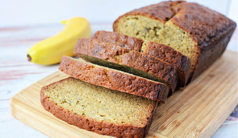 This Blueberry Granola Parfait is an Easy Breakfast