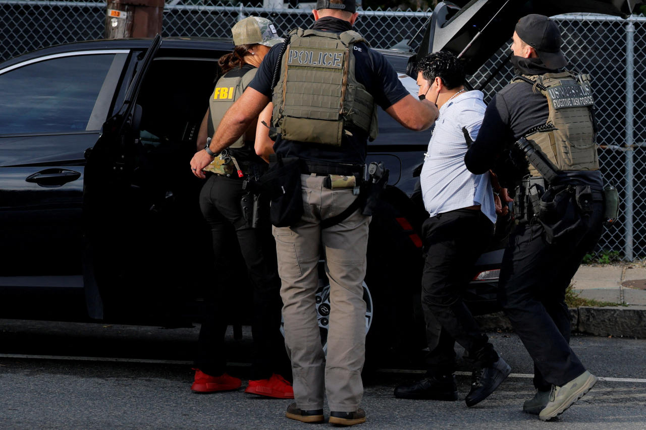 Trump’s Immigration Push Diverts U.S. Agents From Drug, Money and Sex ...