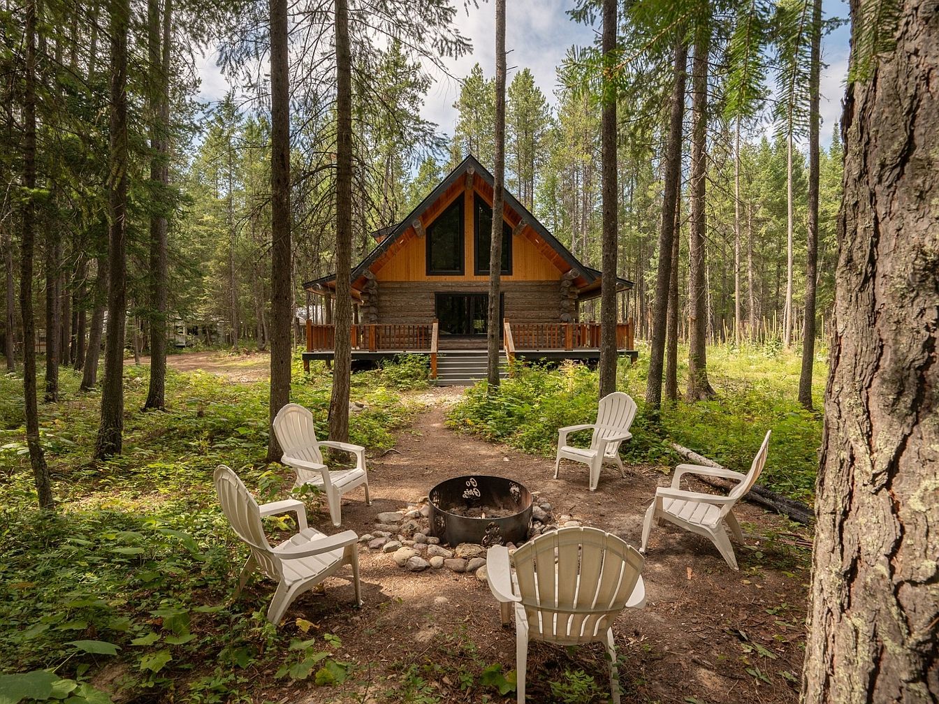 Rustic Cabin Retreat in Montana with fire pit, Nearby lakes & trails ...
