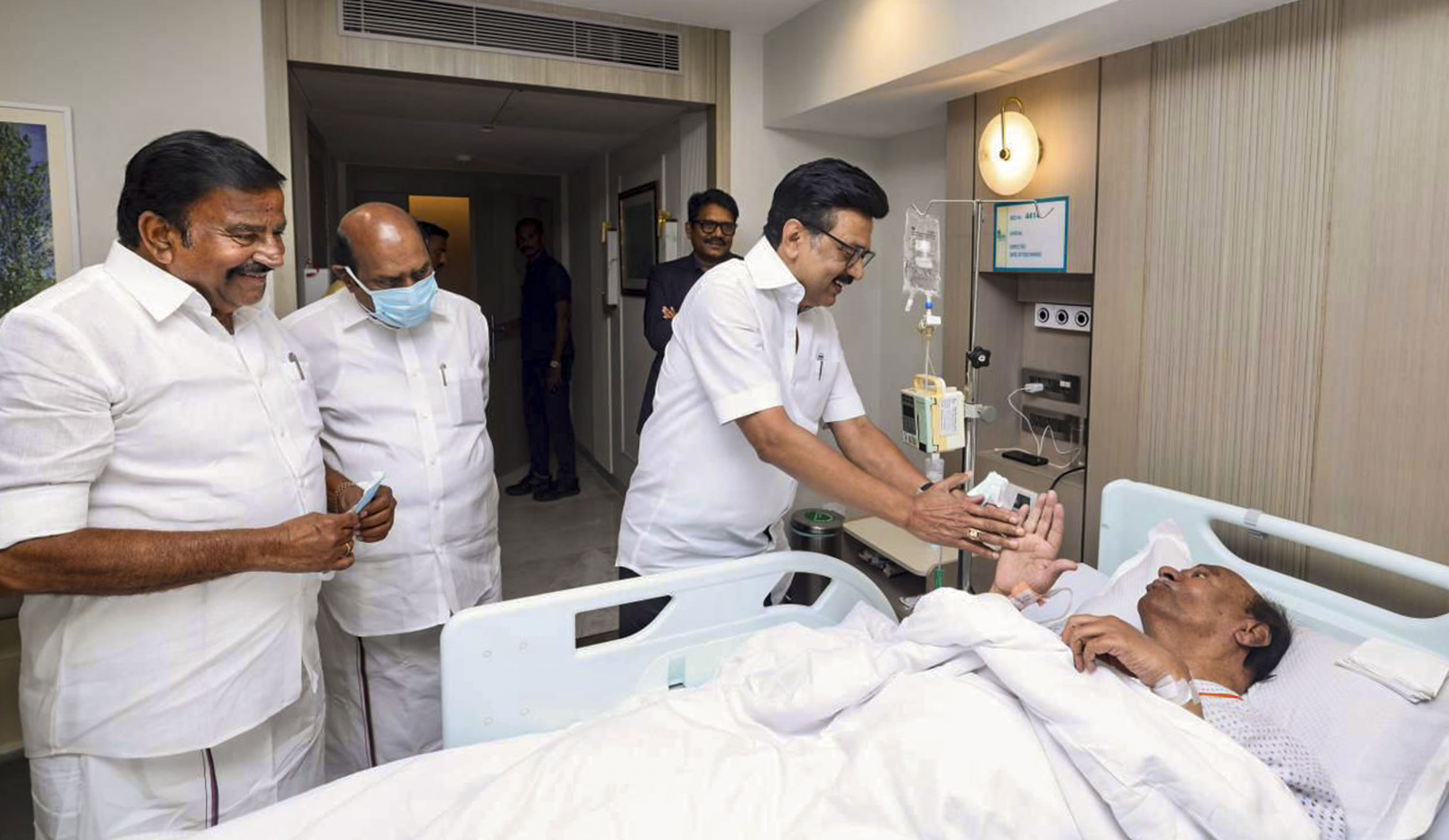 PMK founder Dr Ramadoss hospitalised, TN CM visits leader