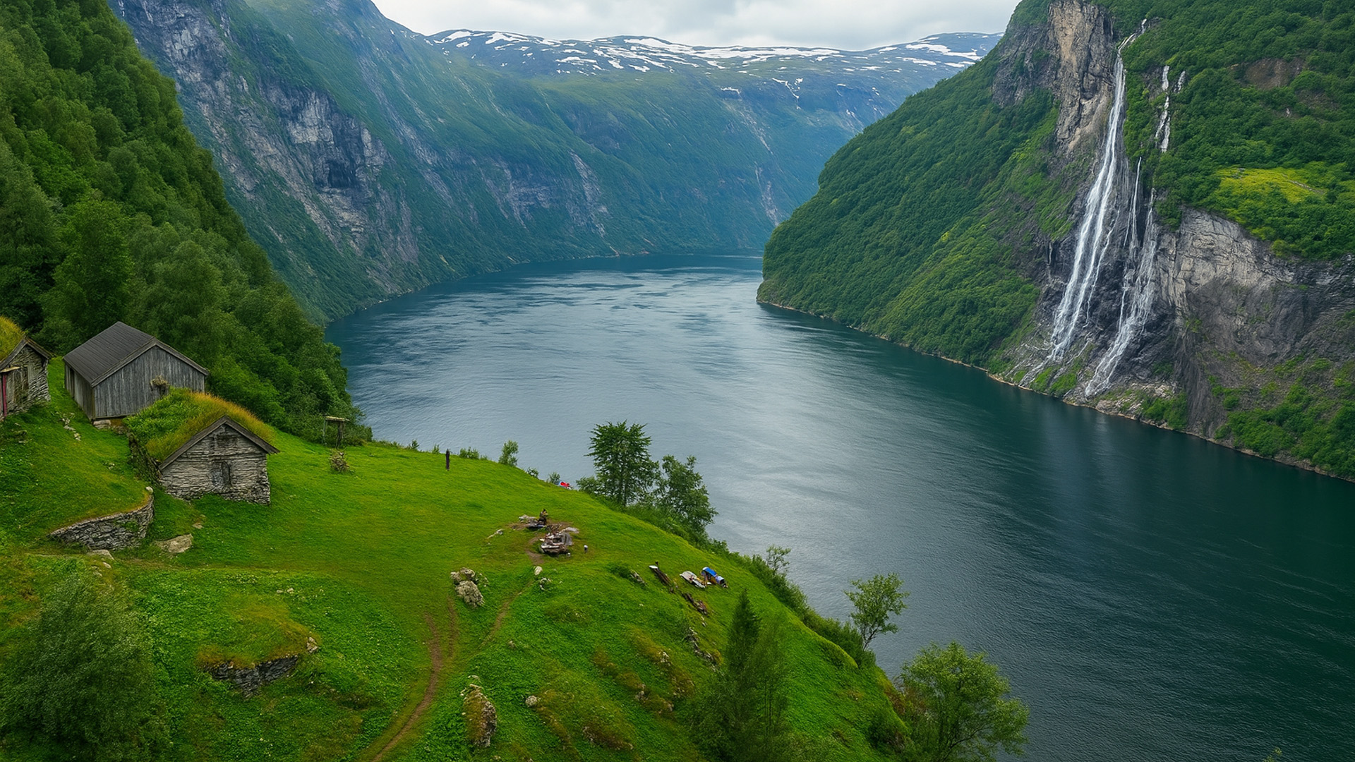 Geirangerfjord na Noruega – Cachoeiras e Vistas do Fiorde em 4K