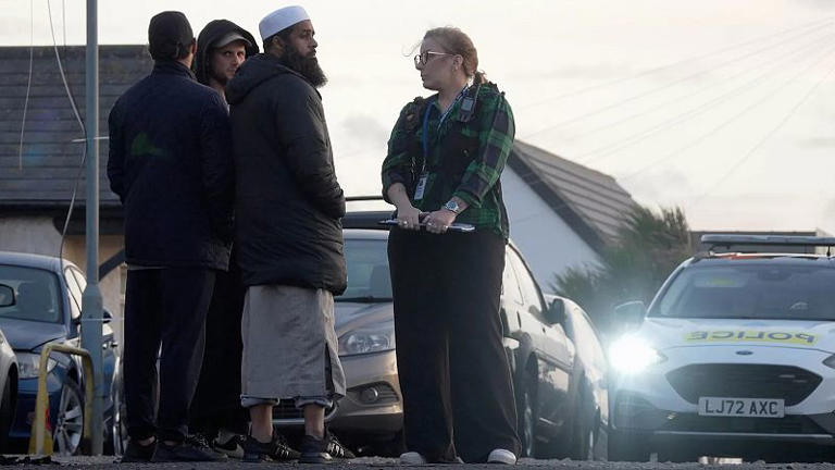 Police investigate hate crime after mosque set on fire in southern UK ...