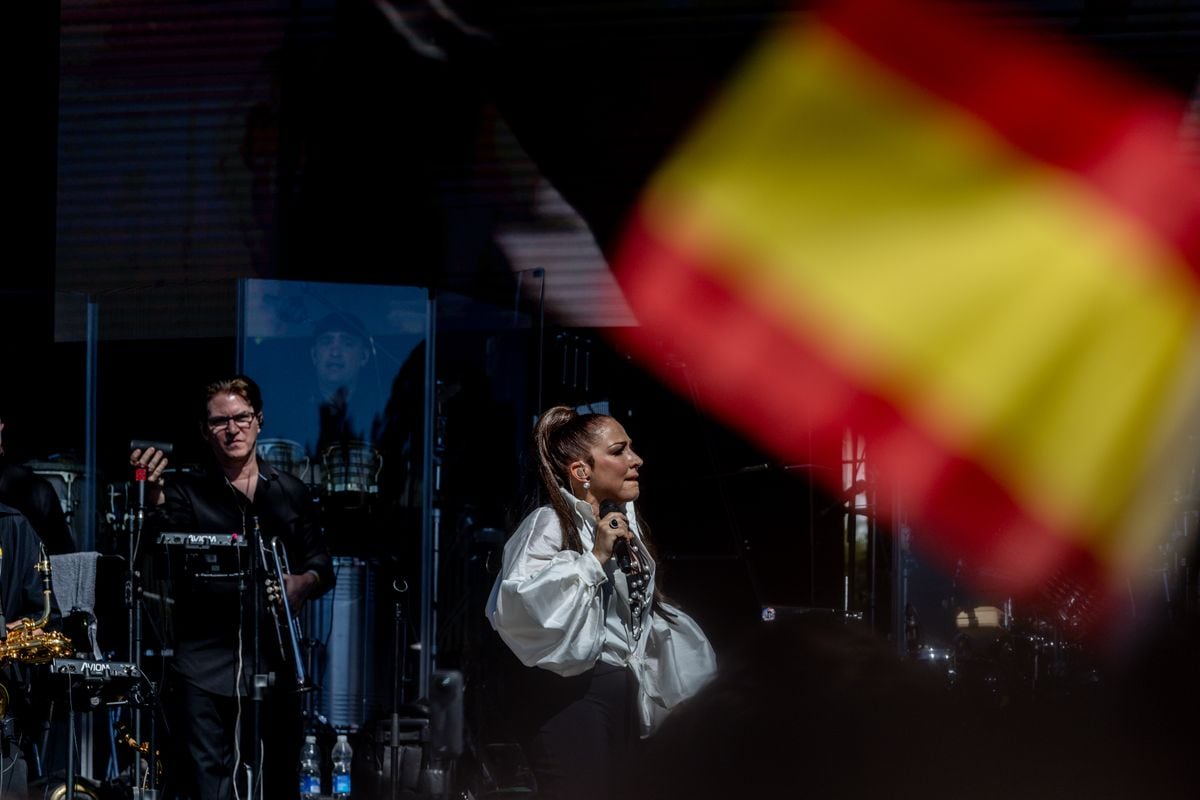 Gloria Estefan celebrates 50 years in music at Spain's Hispanidad 2025 ...