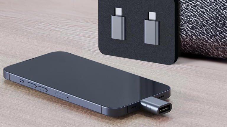 This Best Selling Amazon USB-C Port Accessory Lets Your iPhone Use USB ...