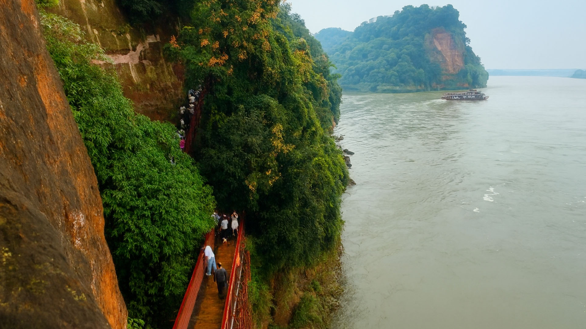 Leshan Buddha Riverside Walk – China 4K