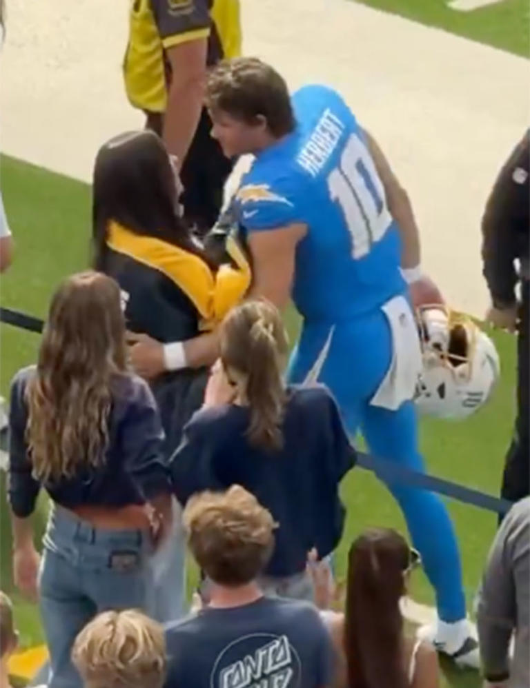 Justin Herbert and Madison Beer kiss publicly for first time before ...