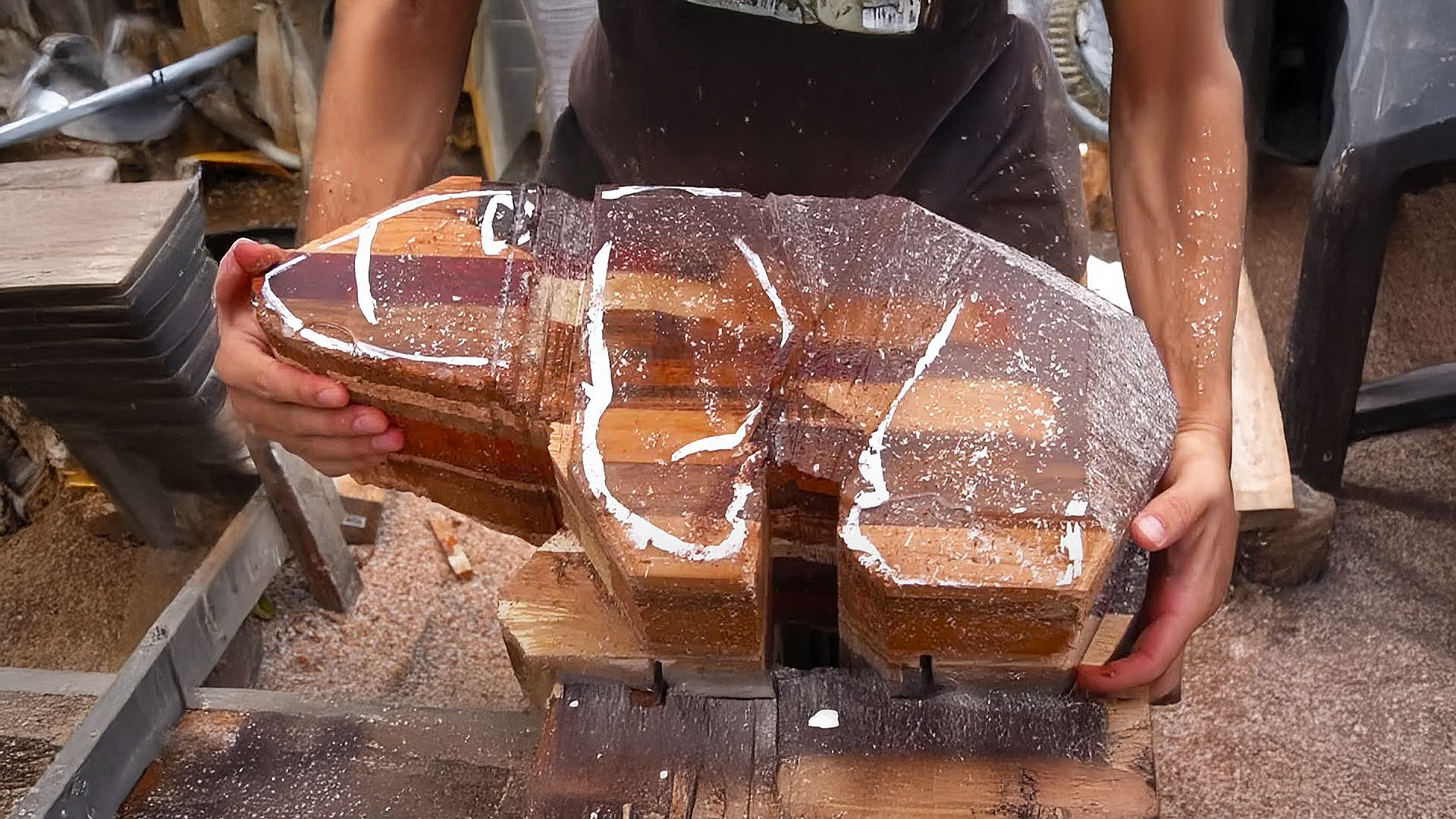 I carved a bear from 8 gallons of epoxy!🐻