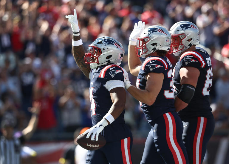 How Patriots can replace Antonio Gibson after injury via potential ...