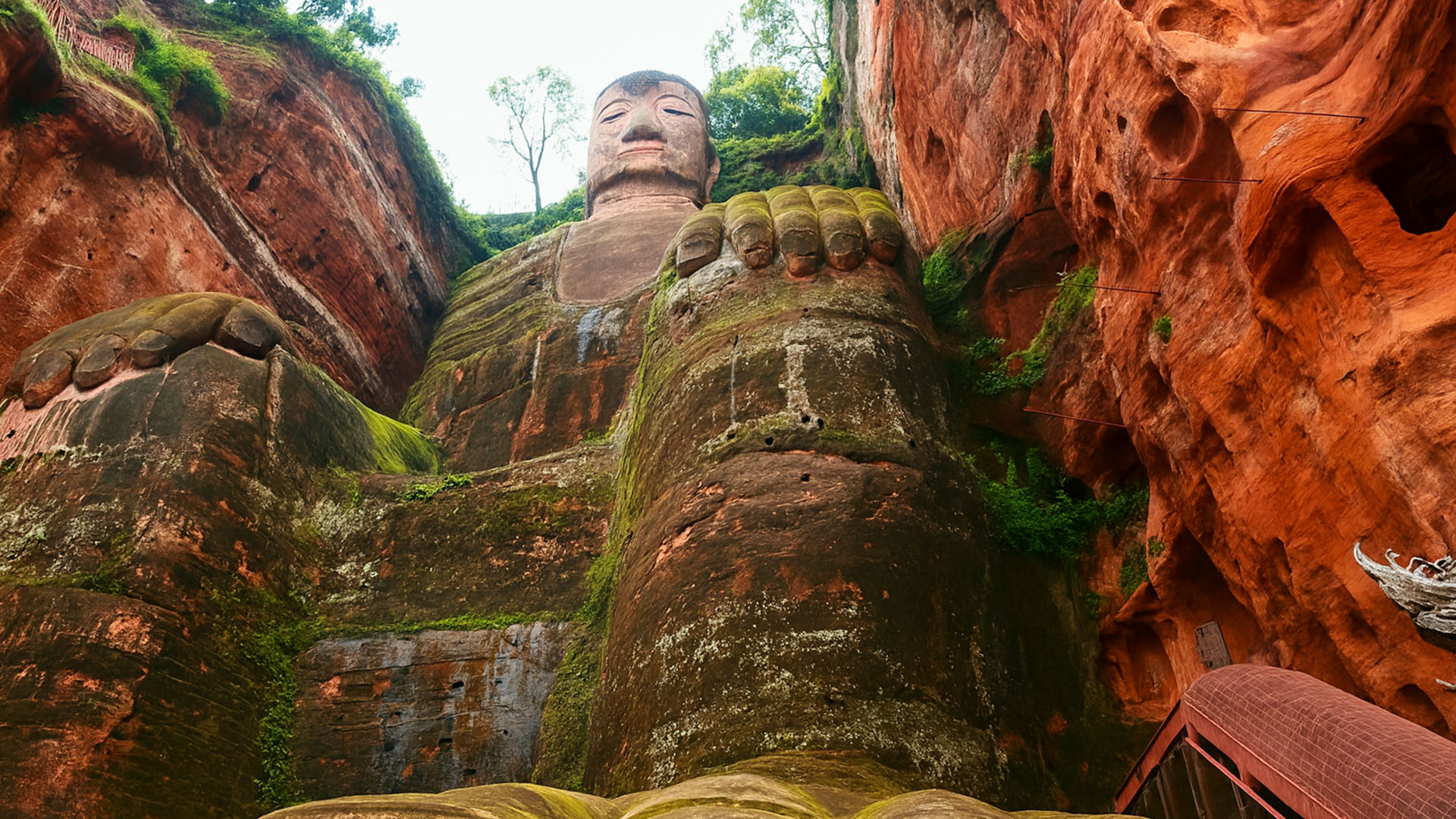 Leshan Buddha Walk Through Nature – China 4K