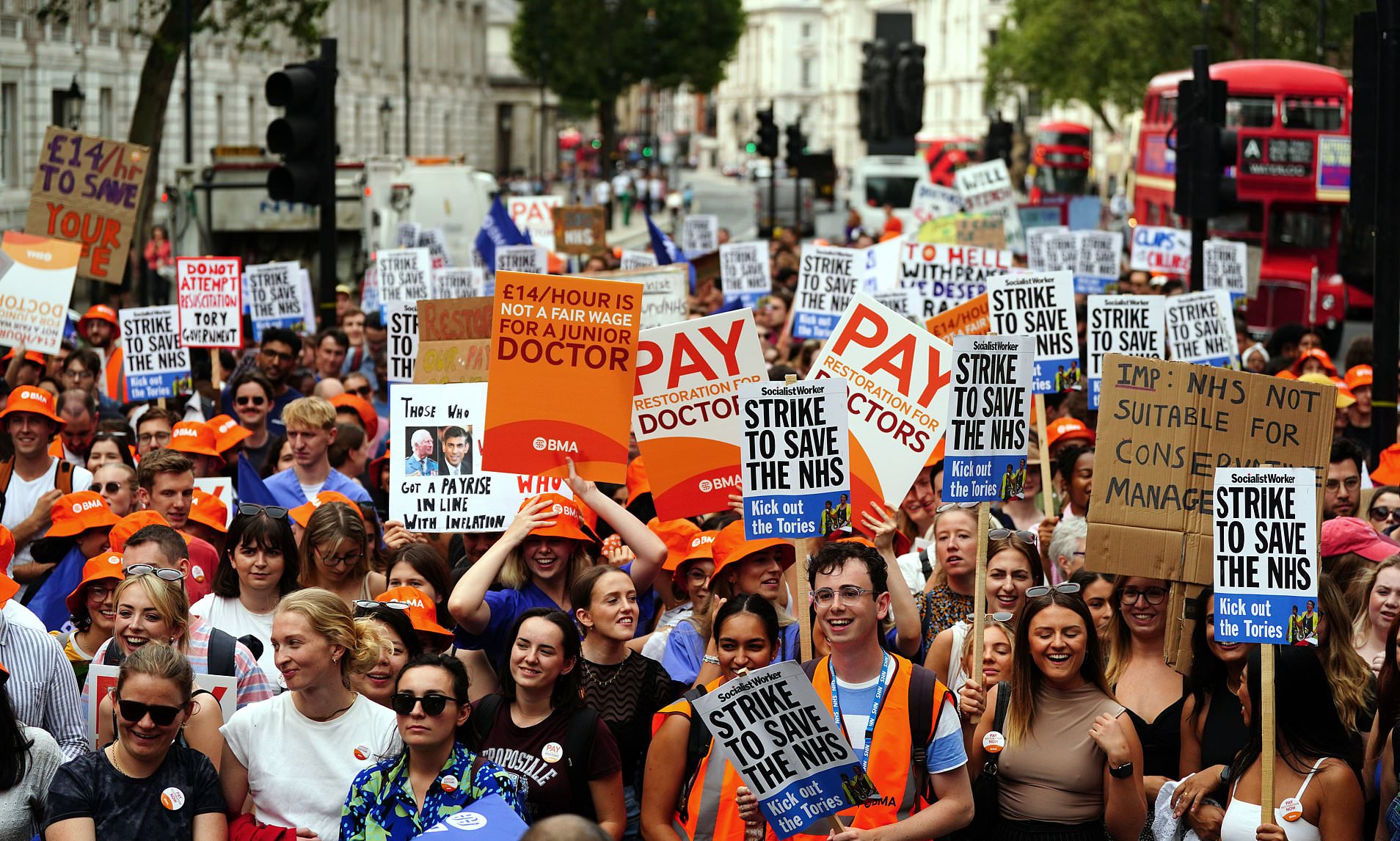 First year doctors vote 'overwhelmingly' to back industrial action