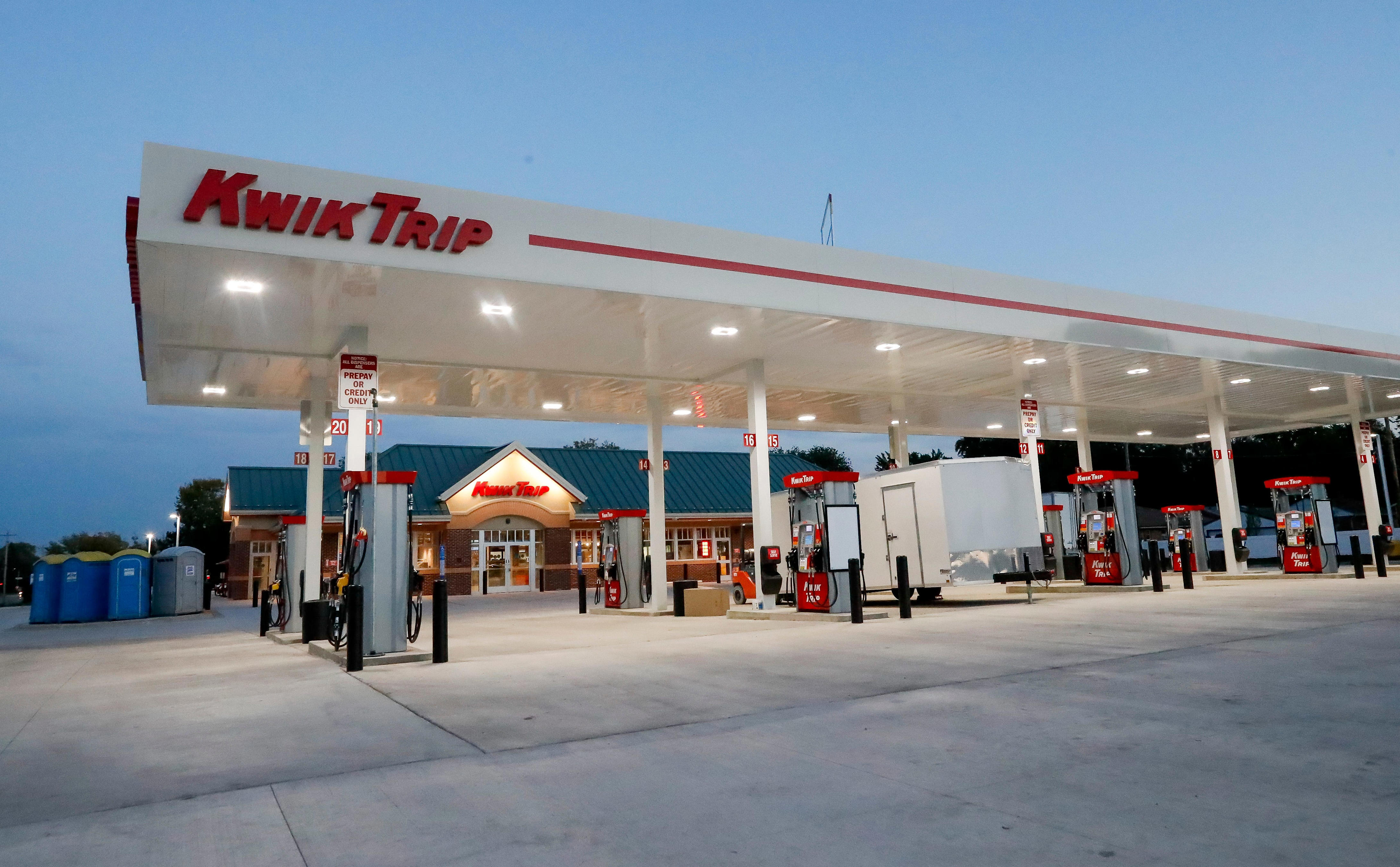 Here's when Green Bay's newest Kwik Trip store will open for business ...
