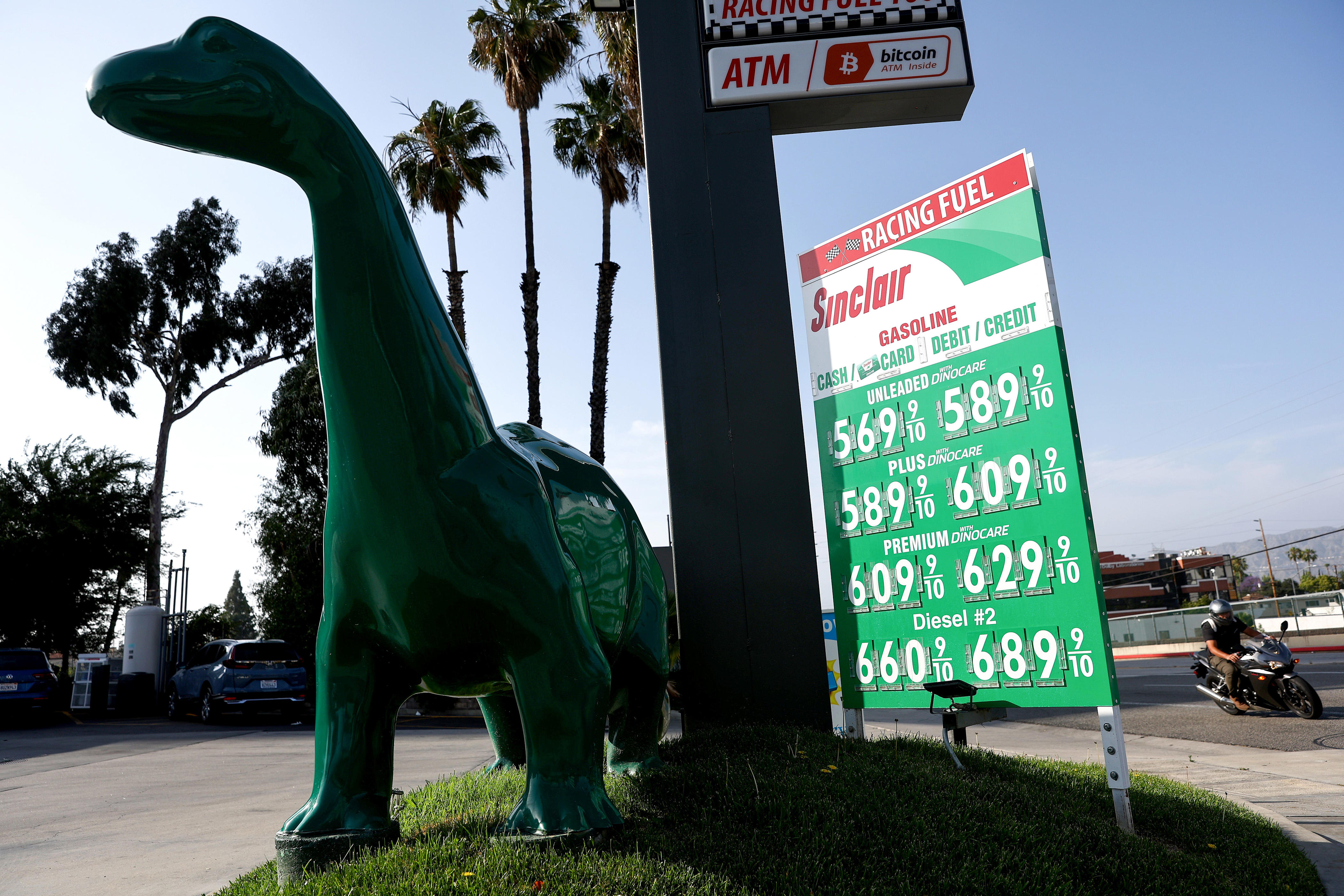 Claire the dinosaur returned to Sinclair gas station in Brentwood