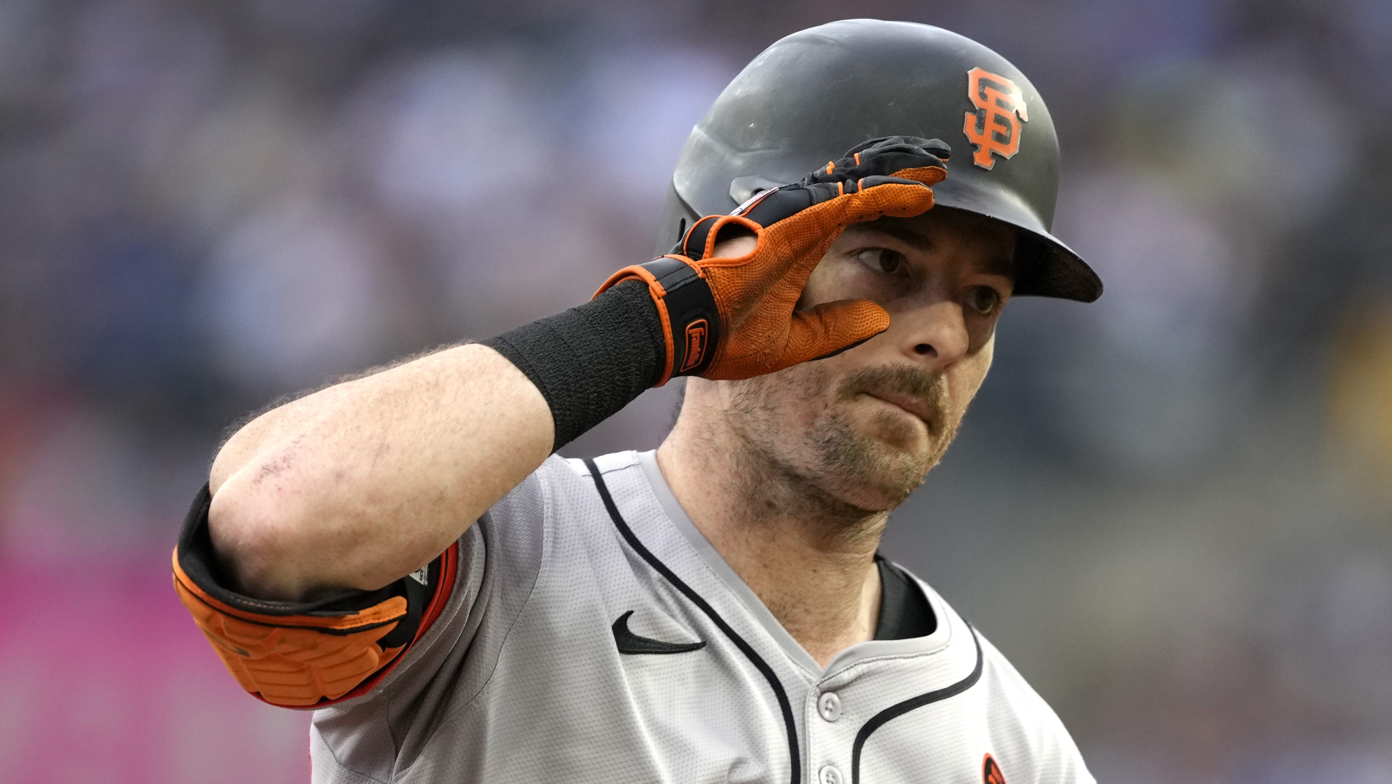 Braves signing outfielder Mike Yastrzemski to $23 million deal
