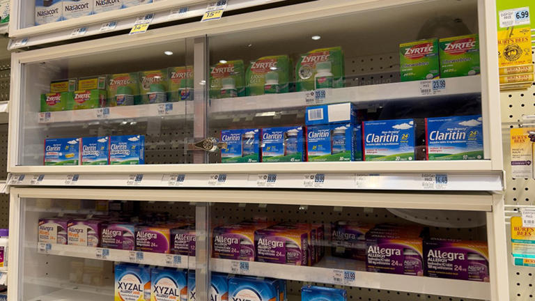 Xyzal vs. Zyrtec: Compare antihistamine allergy prescriptions