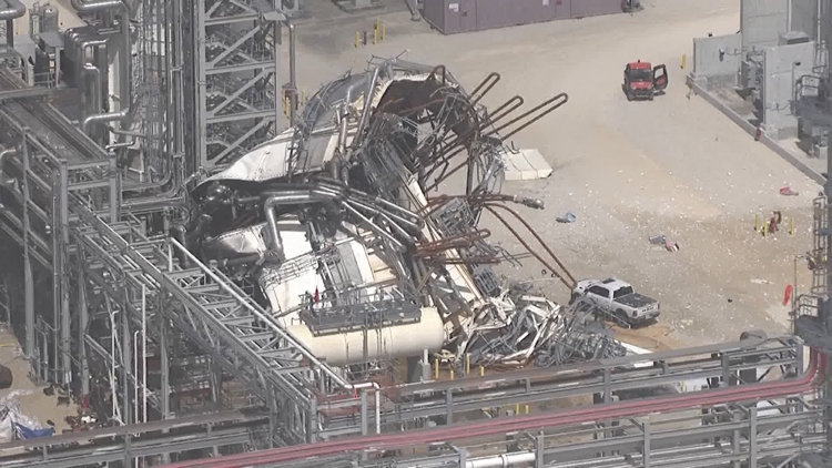Three people hurt in explosion, plant fire, near Houston in Mont ...