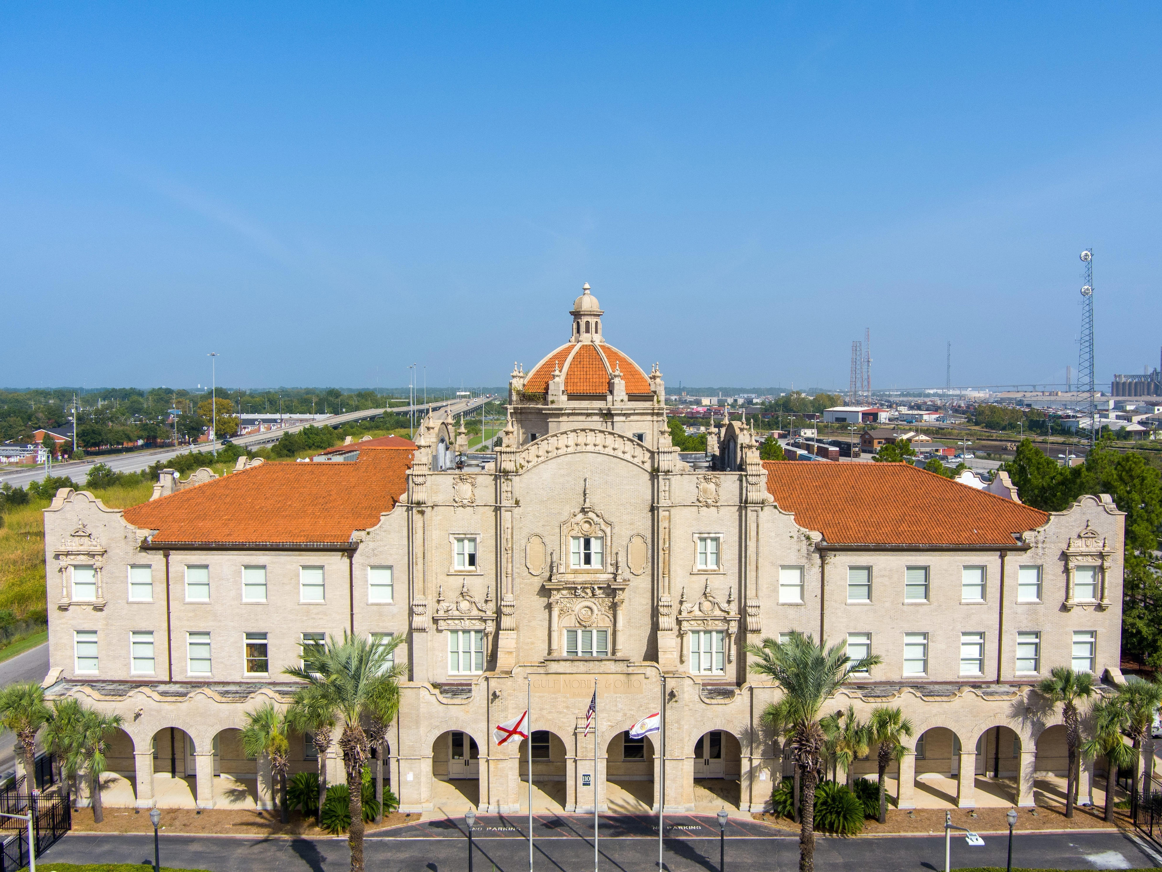The coolest building in every US state, from historic landmarks to ...
