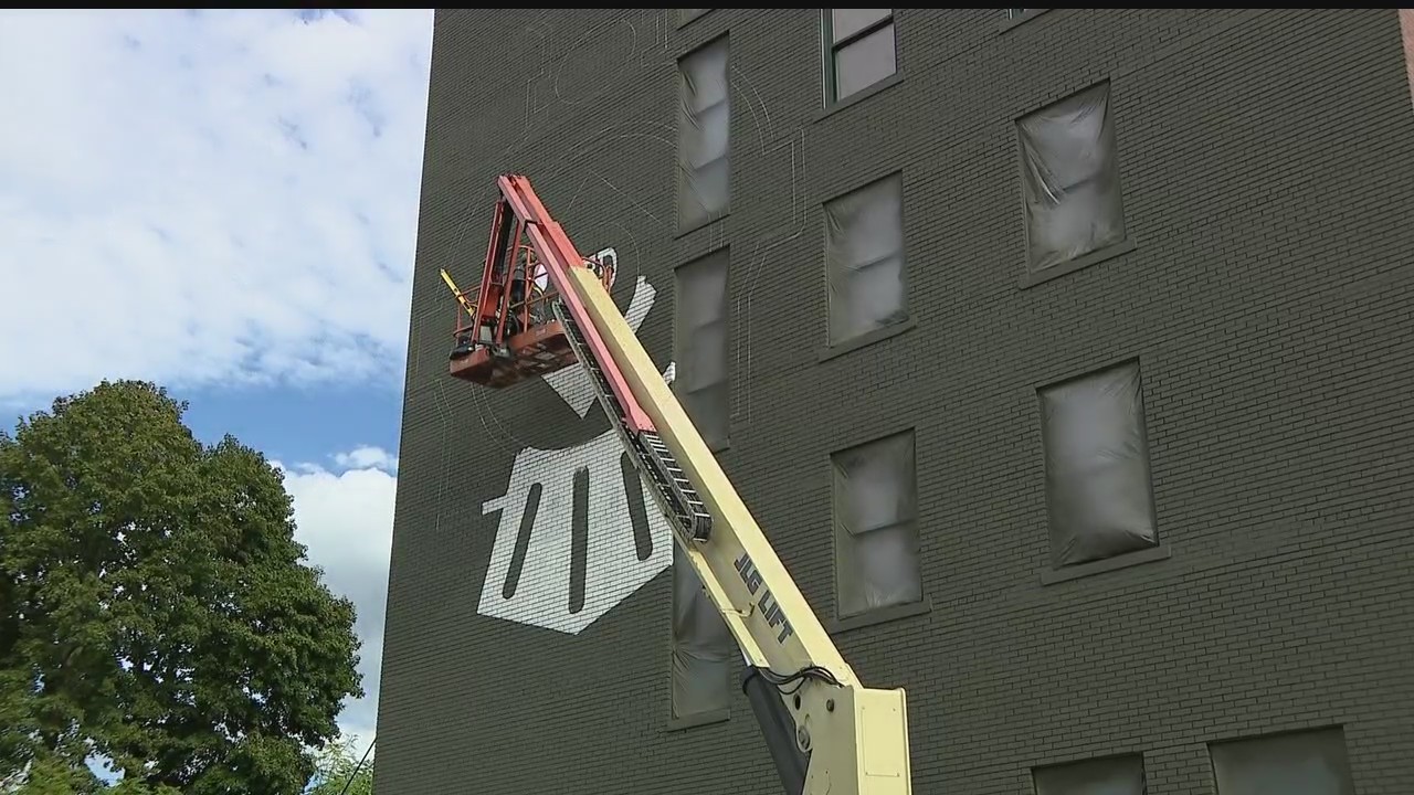 Mural encapsulates history of Erie Terminal Place in Youngstown