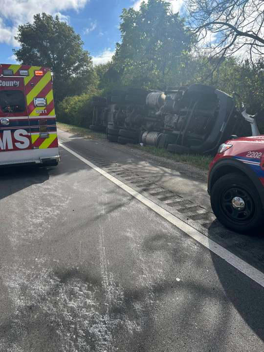 2 hospitalized after Delaware County semi crash