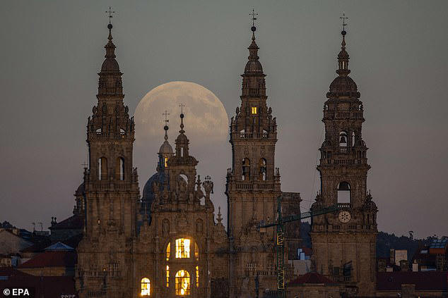 Pictured: The first supermoon of the YEAR... here are the best pics of ...