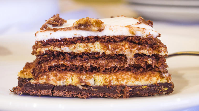 The Vintage Southern Layered Dessert That Earned The Nickname 'Girdle ...