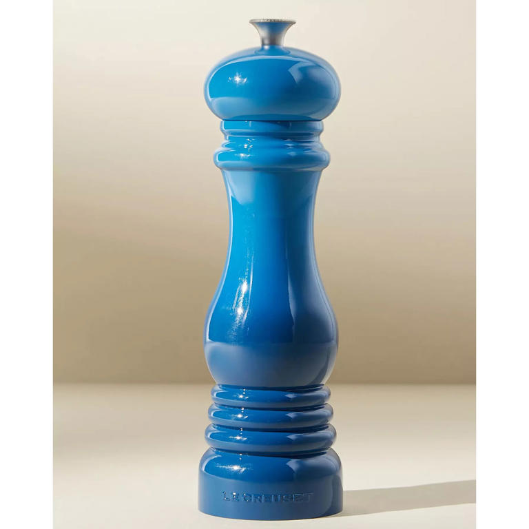 The Future is Blue and White: Kate Hudson's 'Blue Jean Baby' Kitchen ...