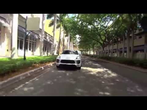 Prueba de conducción del Porsche Macan Turbo 2015 en The Collection, Miami