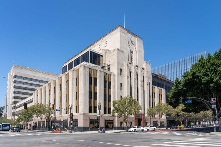 The Landmark U.S. Office Buildings That Are on Life Support
