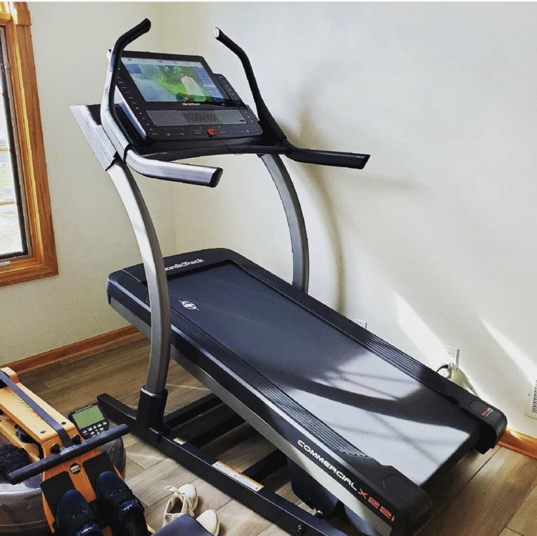 The Best Treadmill Walking Workouts for Every Fitness Level